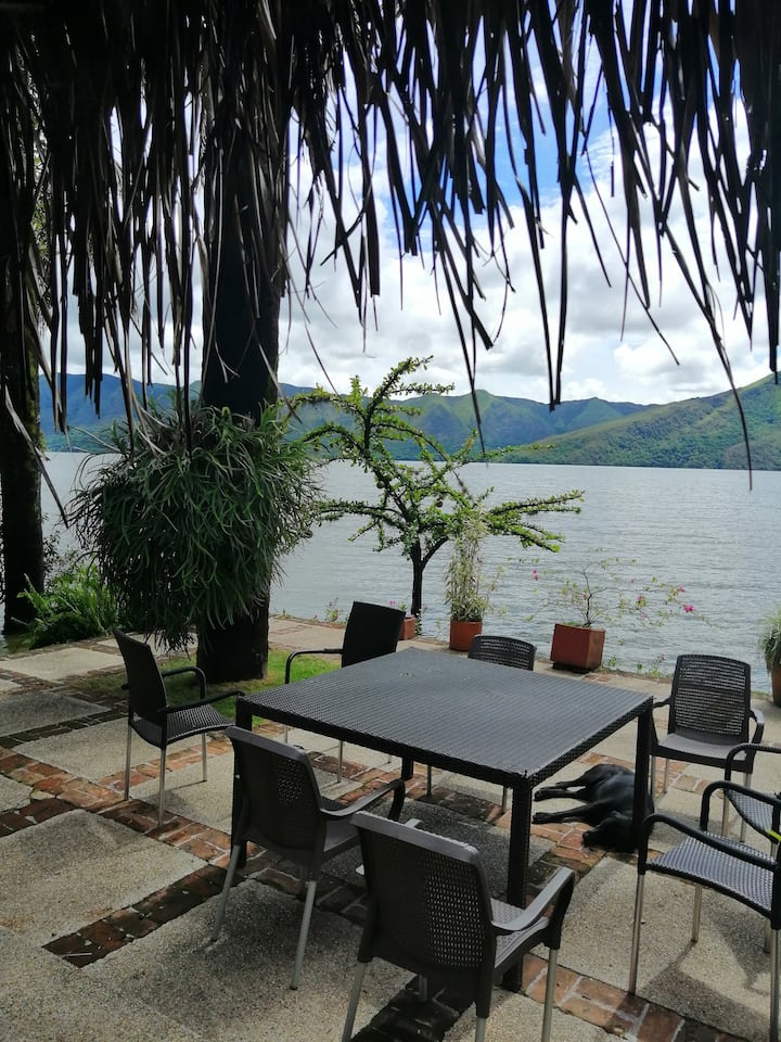 Cabaña Completa. Hasta 25 Personas. Vista Al Lago. - Prado