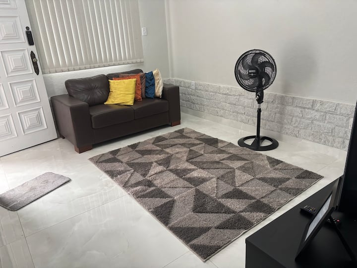 Casa Privativa - Bairro Sessenta Com Garagem. - Volta Redonda