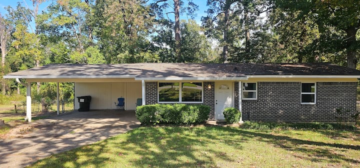 Cul-de-sac Cutie Near I-20 - West Monroe, LA