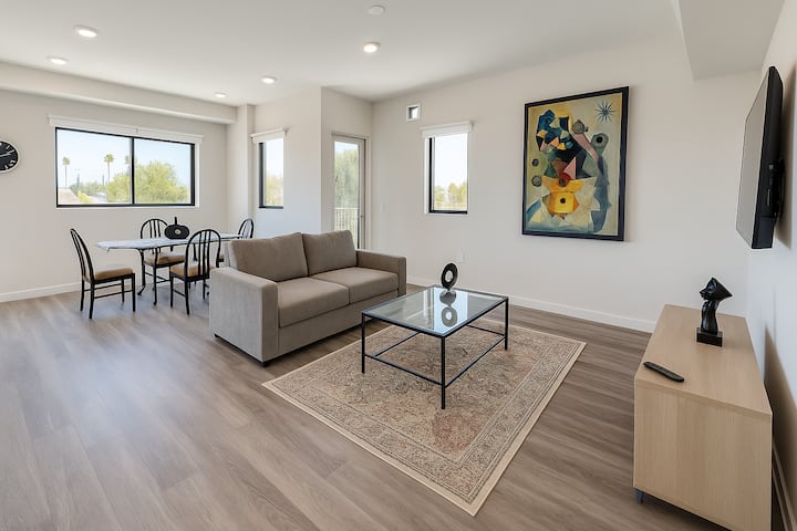 Modern 2br Apt W/ Full Kitchen & Luxury Baths - Los Angeles, CA