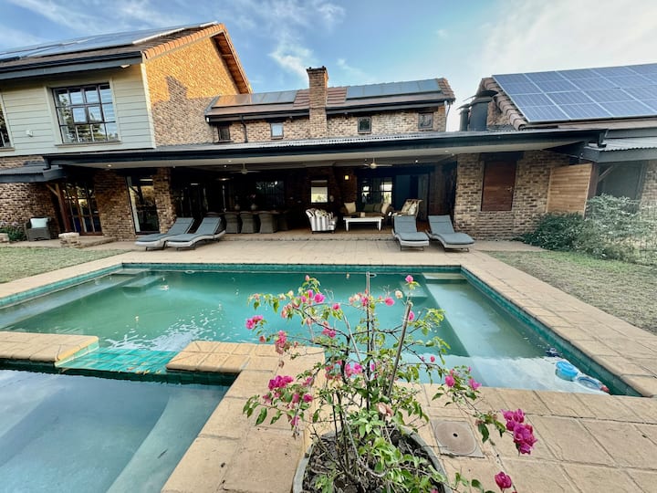 Kyacasa Kyalami Manor House - Sandton