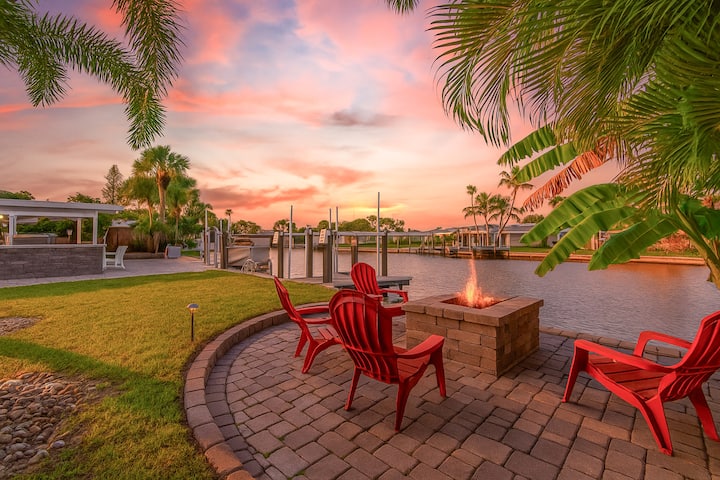 Bronco's River Retreat - 4/2 Waterfront Paradise - Cape Canaveral, FL