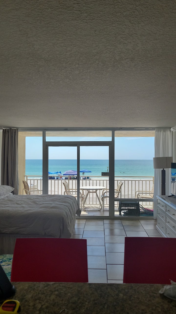 Beachfront Getaway On Anna Maria Island - Anna Maria, FL