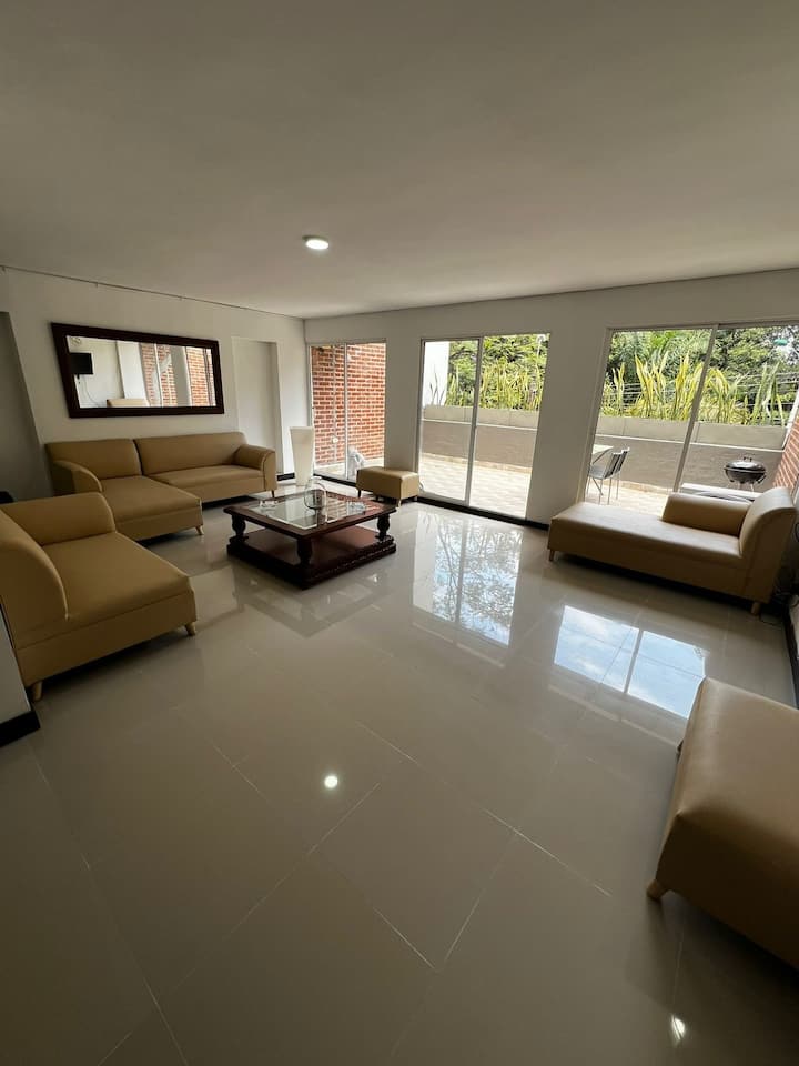 Espectacular Y Acogedor Con Excelente Ubicación - Cali