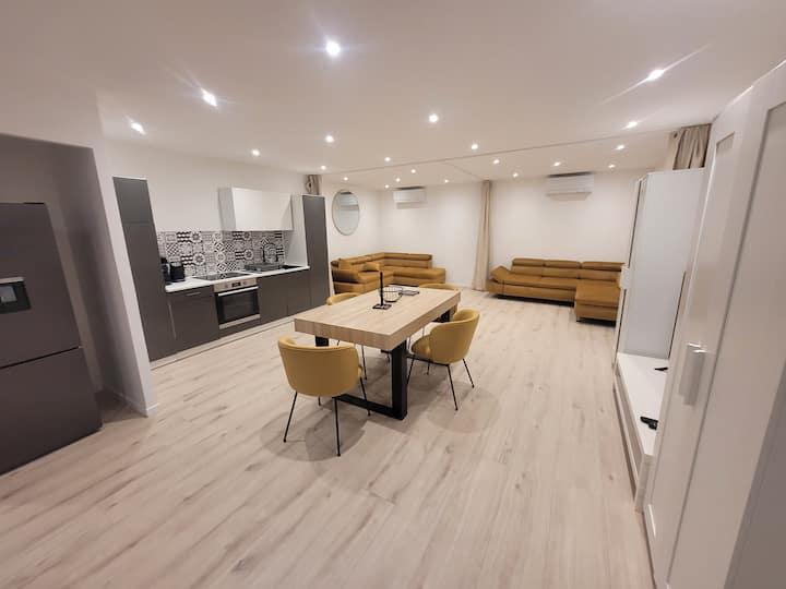 Charming Annecy Old Town Lake Apartment - Annecy