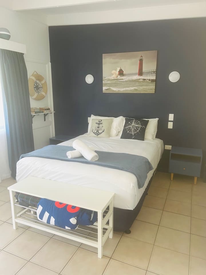 Superior Queen Studio At Amaroo - Townsville