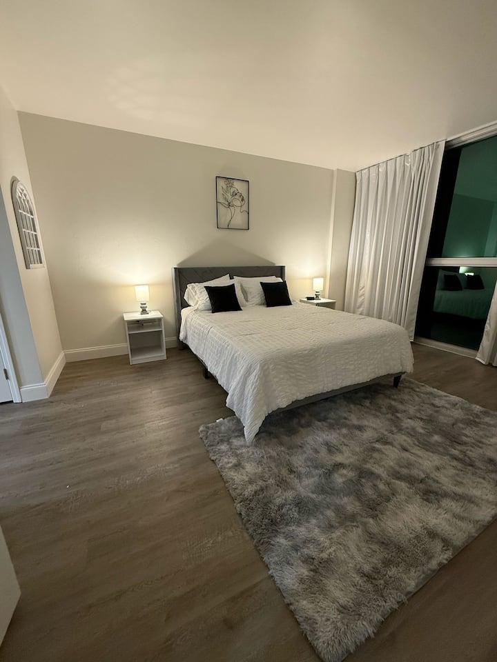 Luxury Sunset At Downtown Fort Myers - Fort Myers, FL