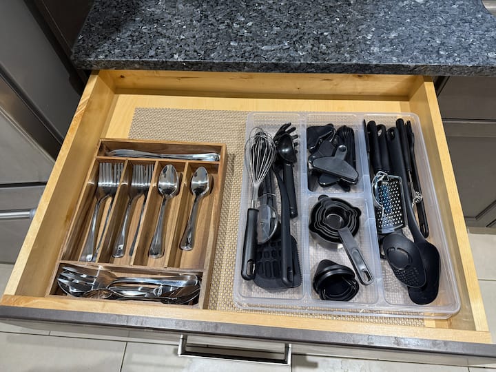 3br Home Near U Of S
| 30+ Day Stays - Saskatoon