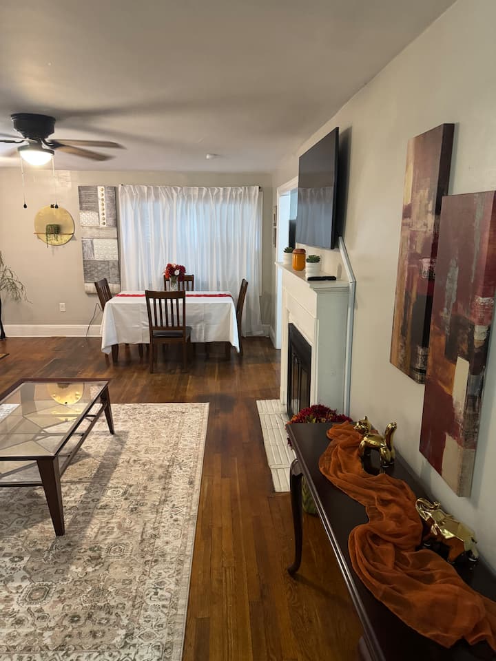 Sisters Cozy Cottage Is A Cozy Home Away From Home - Greenville, NC