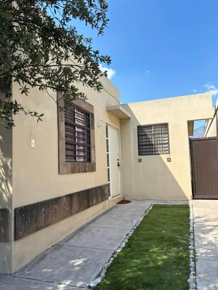 Casa En Santa María, García - Mexico