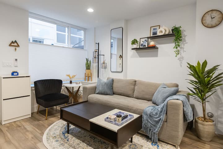 New Listing! Modern Townhouse In Judkins Park - Seattle, WA