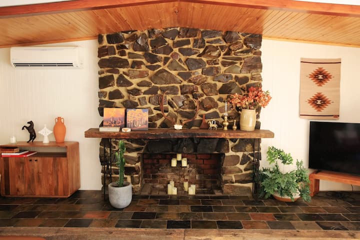 Harvest Log Cabin - Garfield