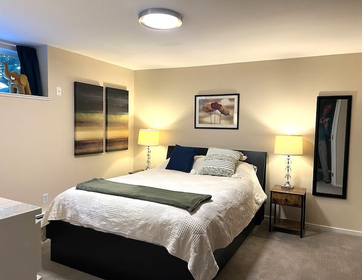 Mercer Island Private Retreat - Bellevue, WA