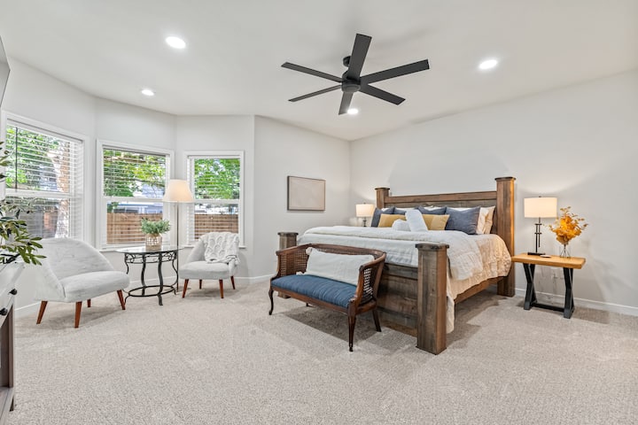 Master Suite. Sleeps 8. Big Screens. Internet. - Boise, ID