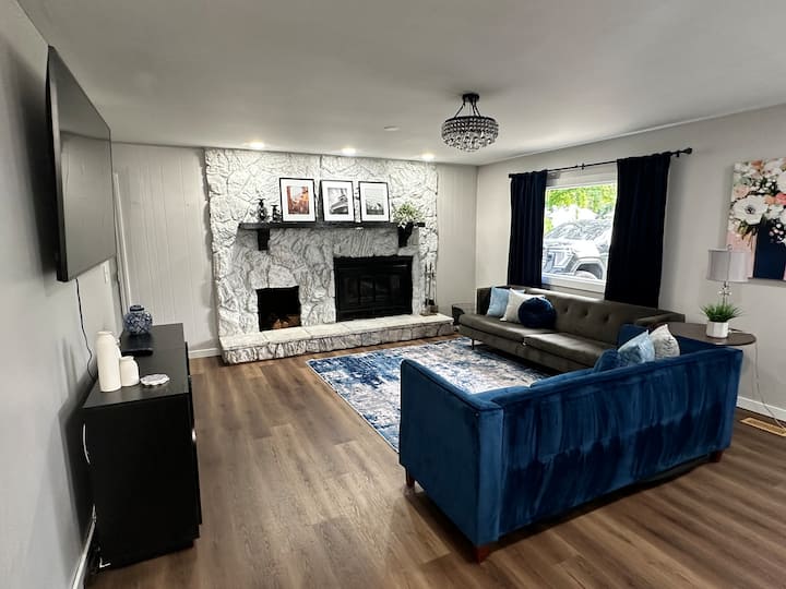 Cozy Updated 2br - Champaign, IL