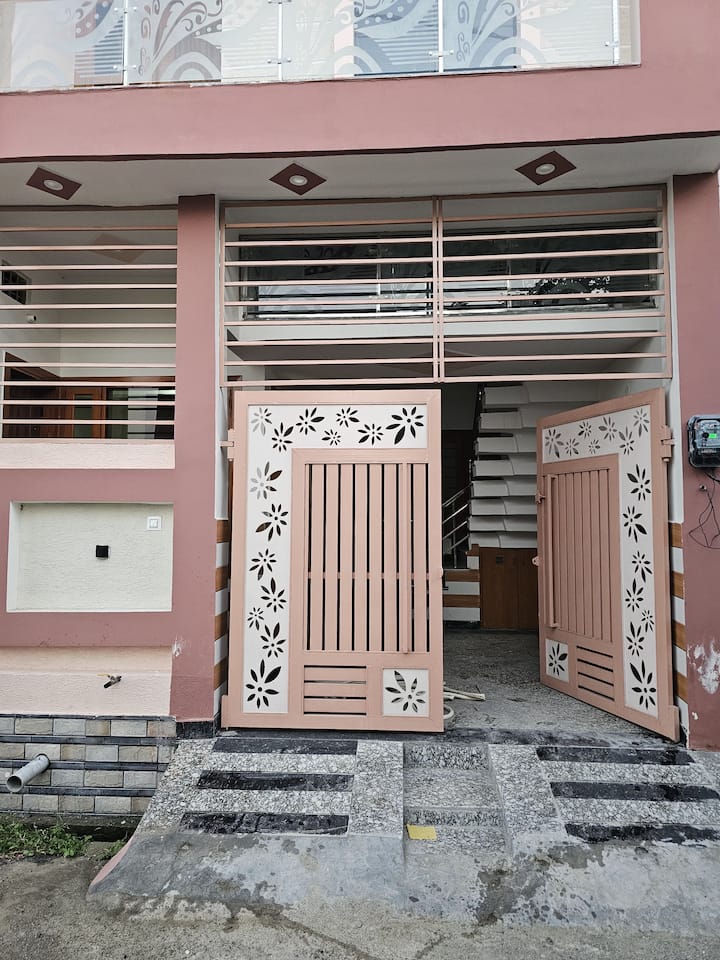 Peaceful, Green & Spacious Stay In Meerut - Meerut