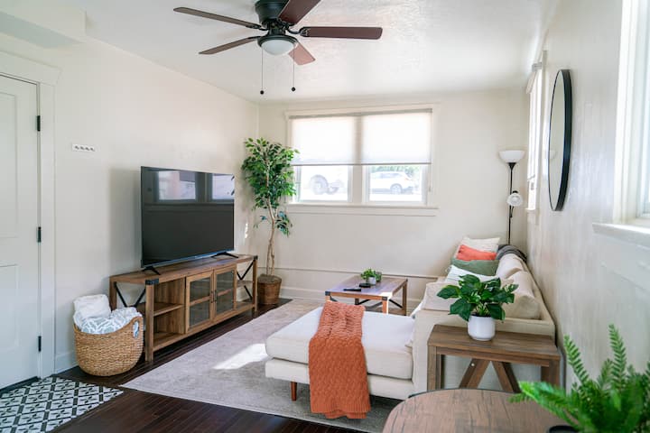 Relaxing & Central Slc Apt Near Trolley Square - Salt Lake City, UT