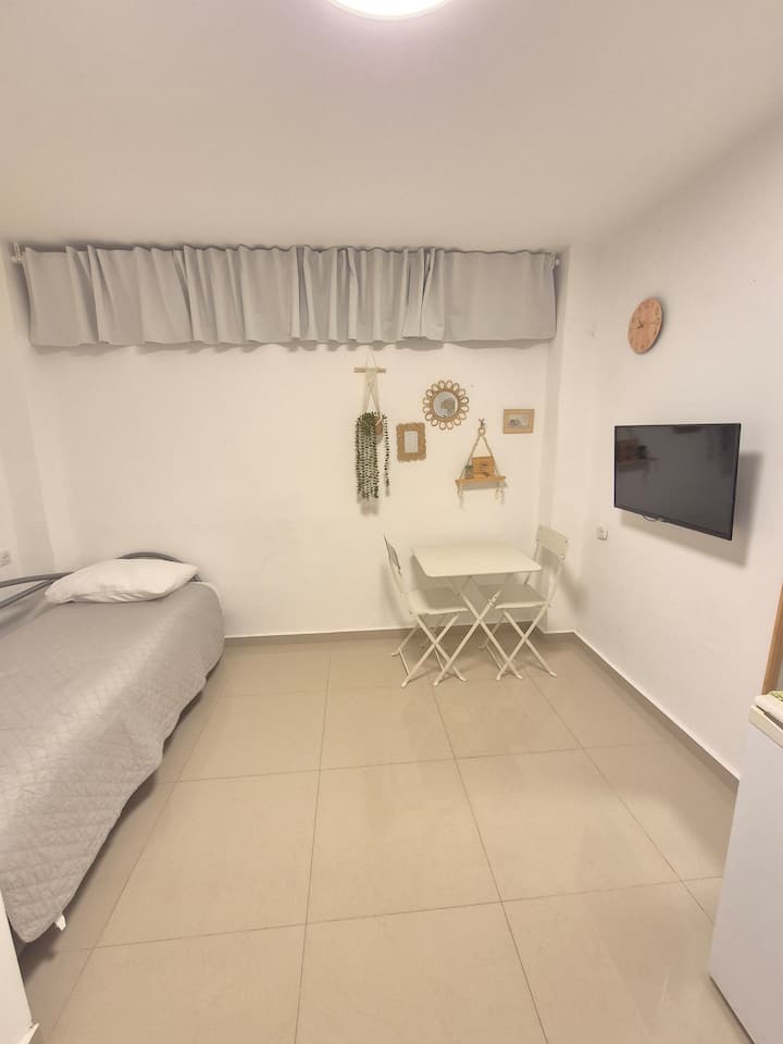 הלל בכרם - Eilat