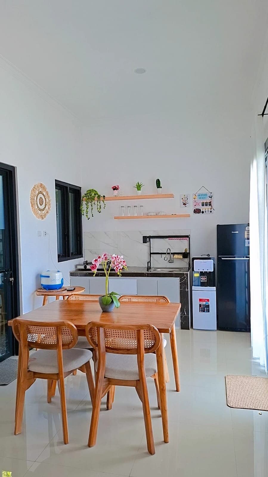 Villa Estetik Aleva, Oro Oro Ombo-Batu City - Villas for Rent in Batu ...