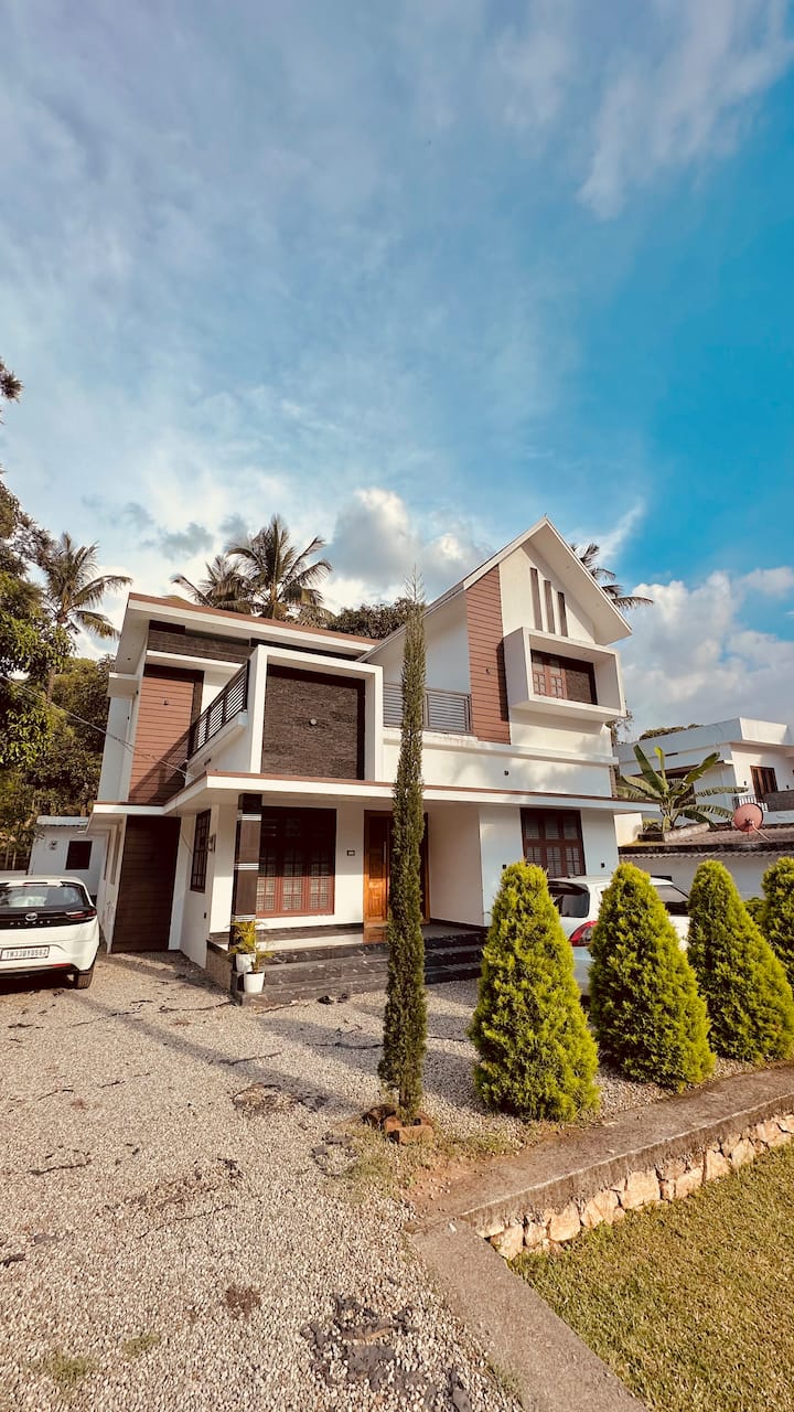 Dolmens Valley Retreat In Marayur - Marayoor