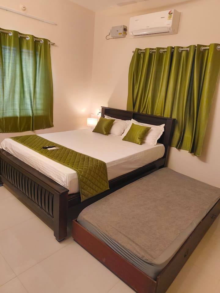Neem Stay|privatestudio|20minsairport|pallikaranai - Chennai Airport (MAA)