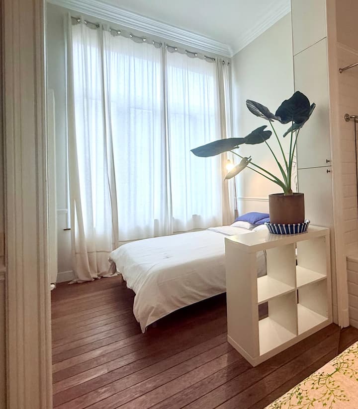 A City Refuge In Brussels - Bruxelles