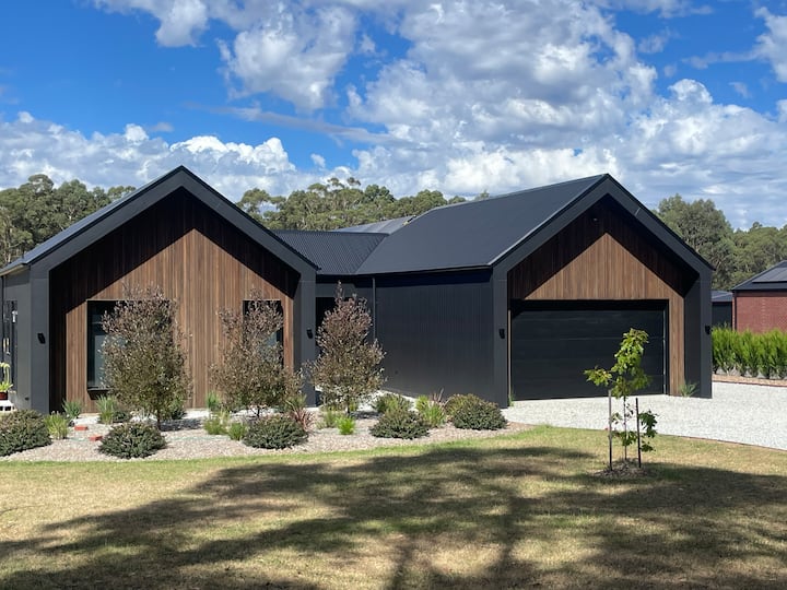 Tranquility In Trentham - Trentham