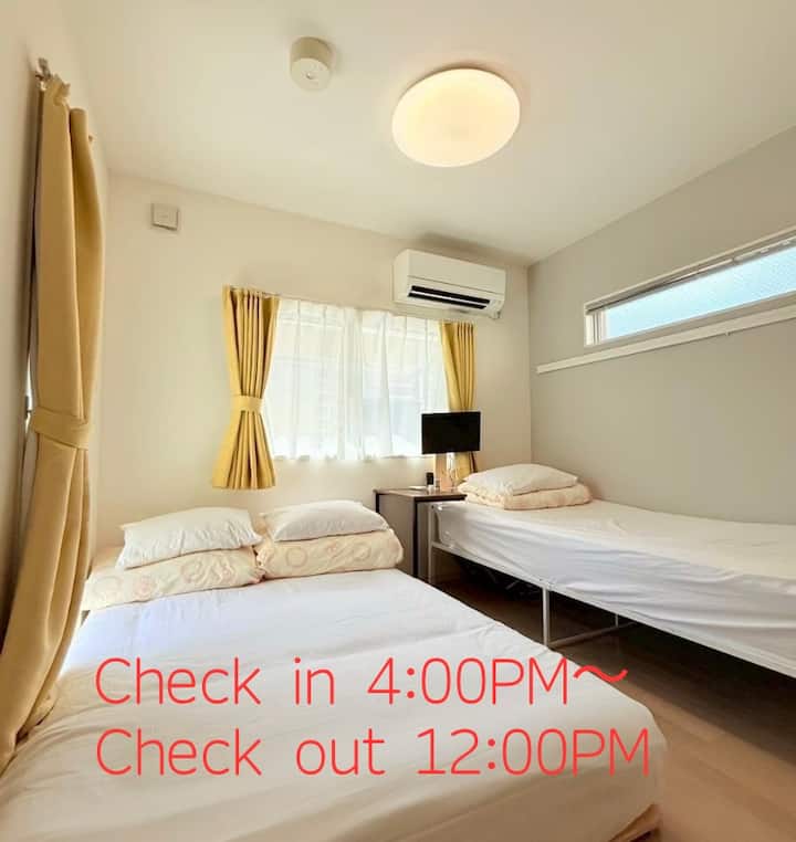 【2階ｃ号室】国際通りからすぐ！駅やコンビニから近く、一人旅、家族旅行、昼も夜も楽める好立地！ - Naha