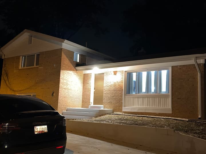 Inviting Bethesda Stay – Clean, Cozy & Convenient - Rockville, MD