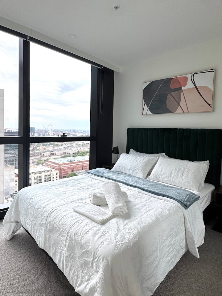 City View - Luxury Apartment - Pool, Sauna, Gym - Australia