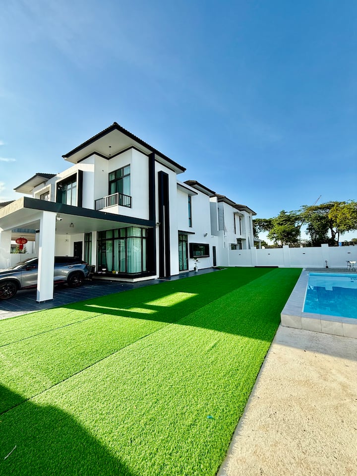 Family Villa@chillastay | Private Pool | 17 Paxs - Pasir Ris