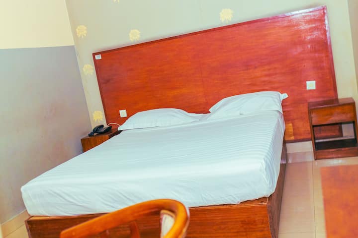 Hôtel  ÉLégance Et Confort Au Cœur De Kinshasa - Kinshasa