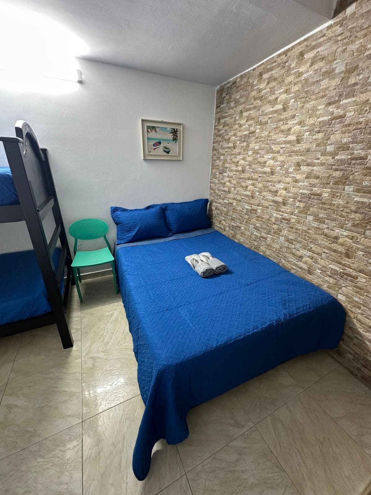 Hostal San Andres Vive - Room 103 Quadruple - Hostels for Rent in San ...