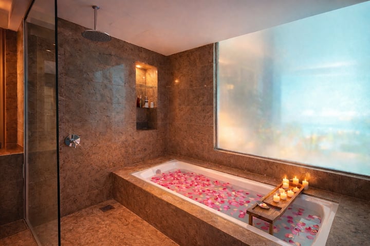 Netflix, Bathtub, 1km To Publika, 2km To Arcoris - Kuala Lumpur