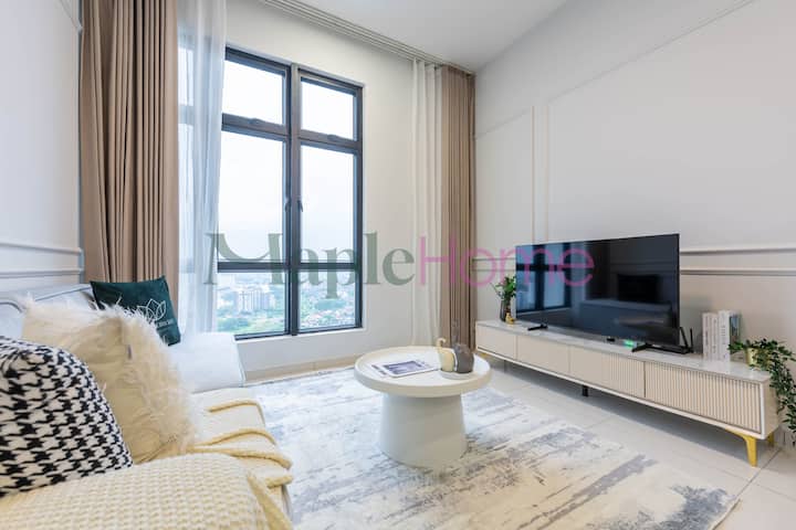 Comfy & Modern 2br Suite W. Outdoor Swimming Pool - Woodlands