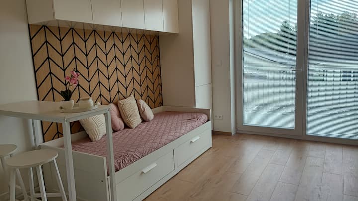 Moderná Garsónka V Rezidencii S Parkovaním - Myjava