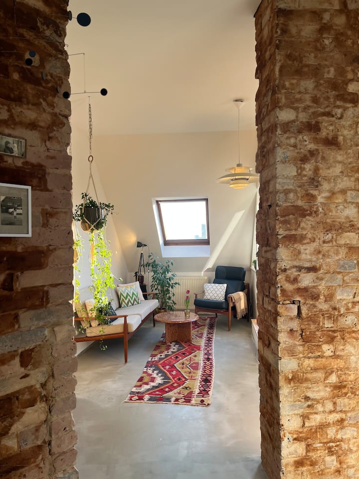 Sunny Attic In The Centre Of Neukölln - Berlin