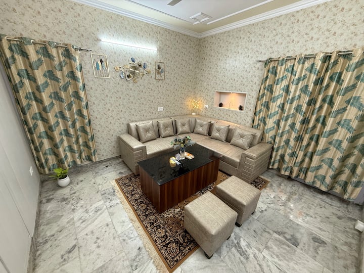 Premium 1bhk By Saini Homestay -Near Max Hospital- - Chandigarh