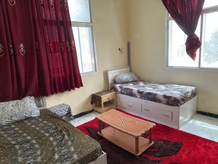 The Place Is 3 Story Building We Have Clean Rooms - Mogadishu