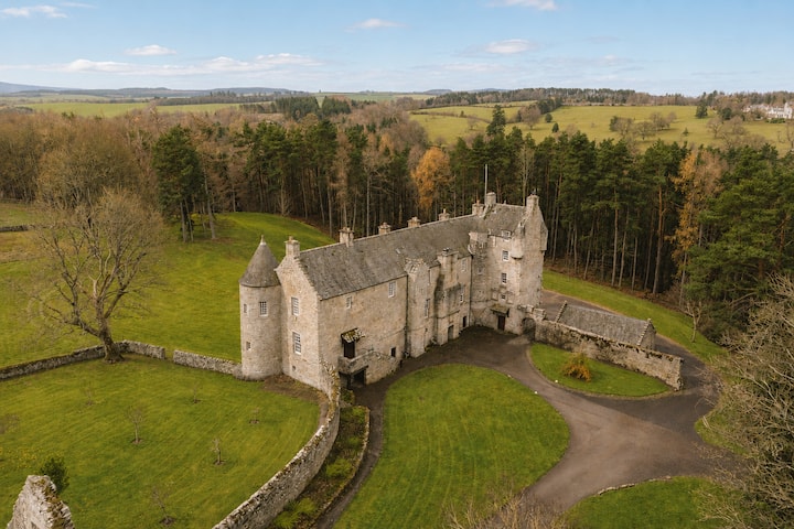 Lovingly Restored Castle In The Scottish Borders - Jedburgh