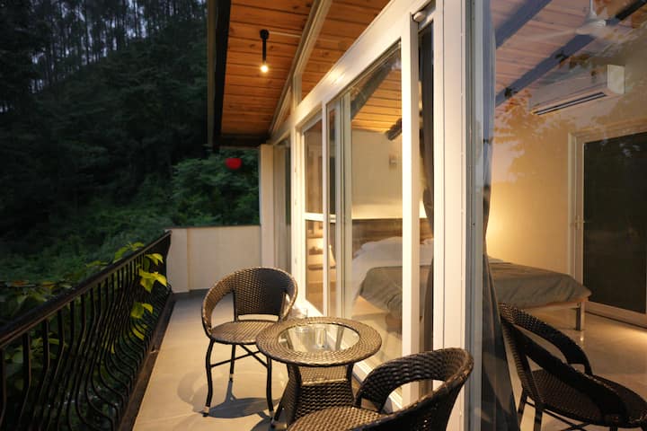 Modern 1 , Phi Chanfi - Bhimtal - Naukuchiatal