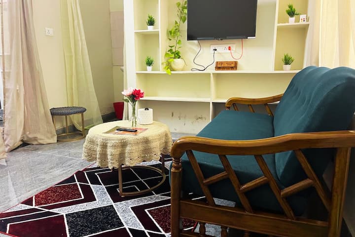 Cozy 1 Bhk Ground-floor Apartment | City Center - Hyderabad