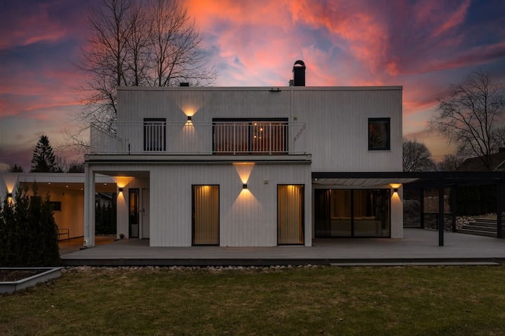 Modern 5br Home 2 Baths & Free Parking - Lerum