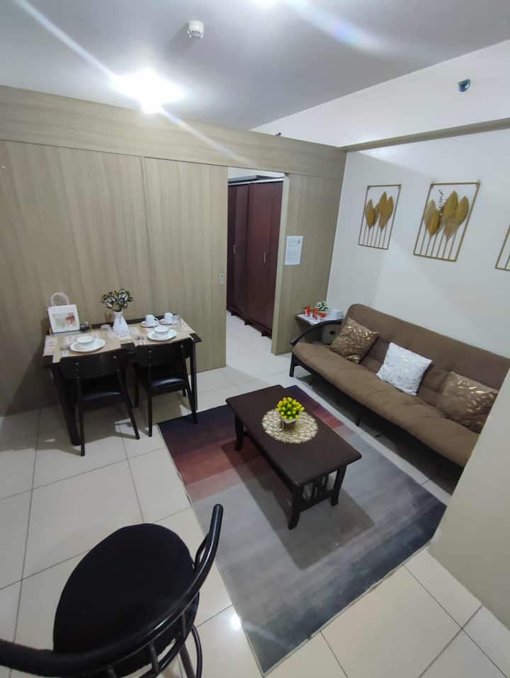 Unit 2318 Smdc Breeze Resdnce Near Airport And Moa - Pasay