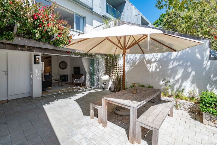 Stylish 3-bedroom Townhouse With Lion’s Head Views - Camps Bay