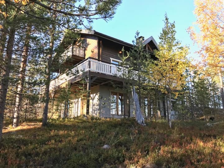 Tilava Huvila Erinomaisella Paikalla! - Pelkosenniemi