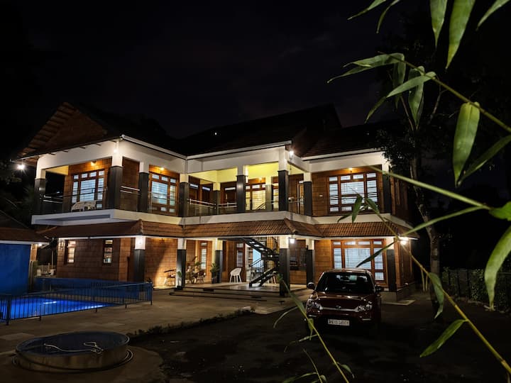 Devas Heritage Homestay 3br-ff By Homeyhuts - Kerala