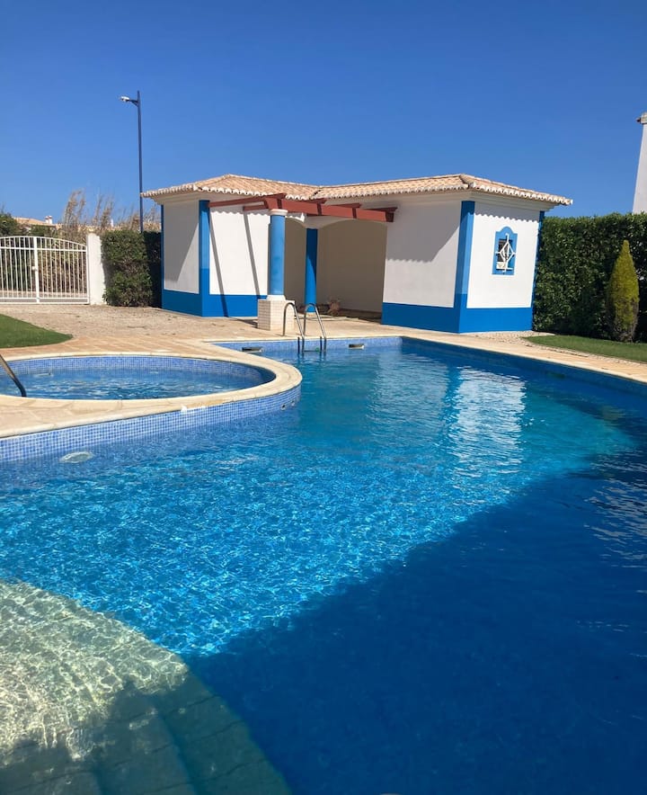Sunny Studio Pool & Balcony Walk To Sagres Beach - Sagres
