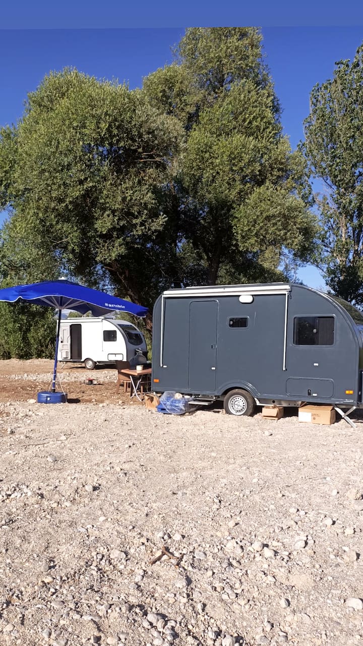 Göl Manzaralı Karavan Kamp Kiralama - Kocaeli