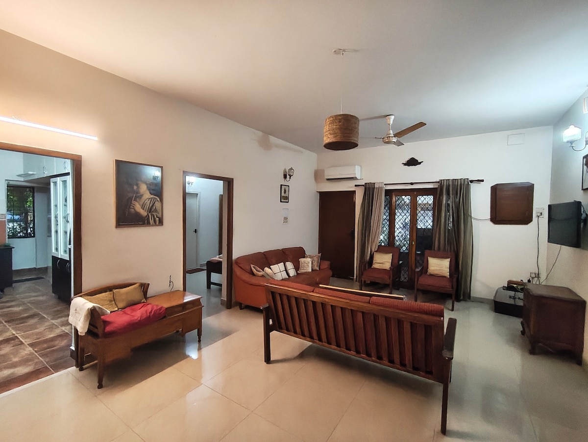 Room near Vineeta, Child trust & GG hospital - Airbnb